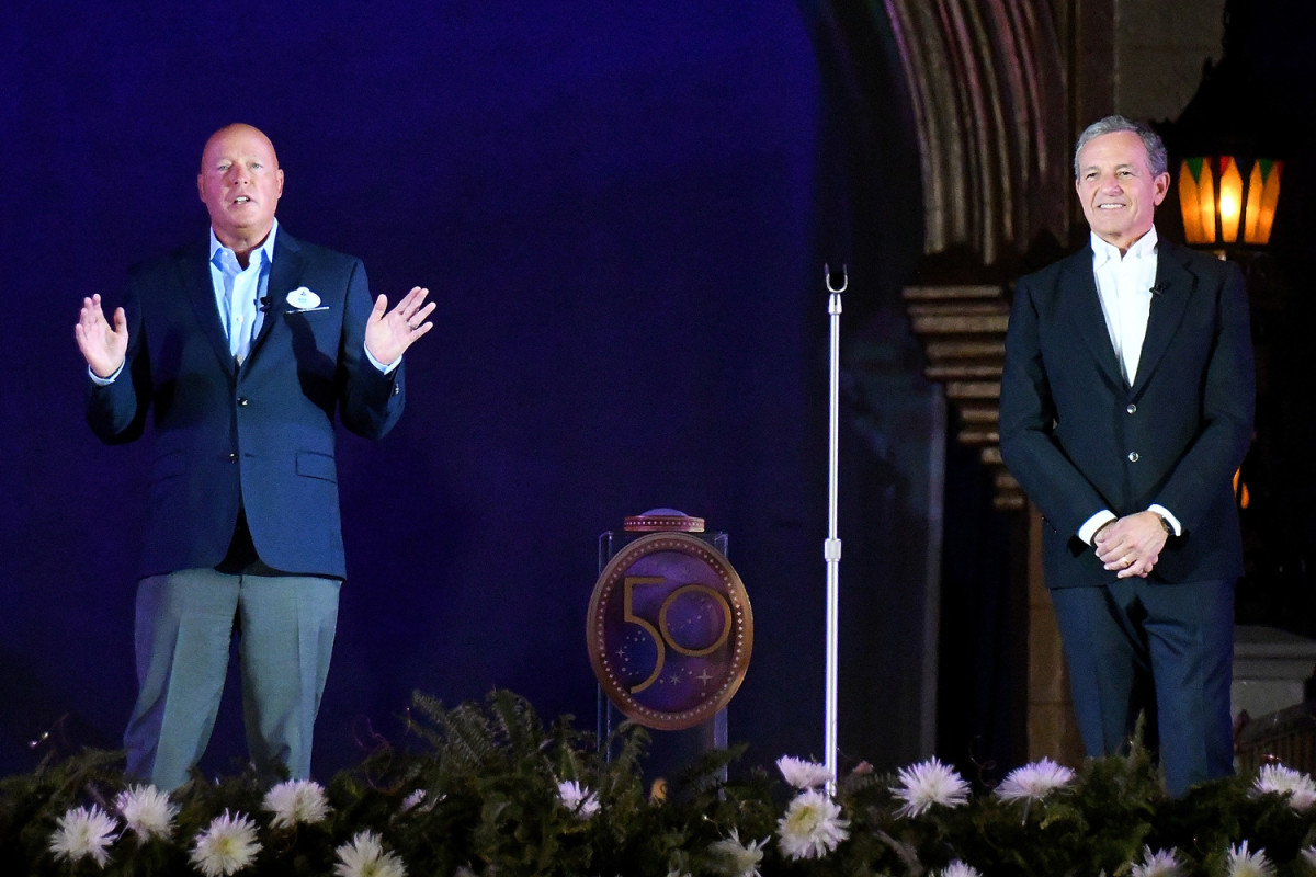 Disney Reinstates Former CEO Bob Iger to Replace Chapek - LAmag Disney Reinstates Former CEO Bob Iger to Replace Chapek - LAmag
