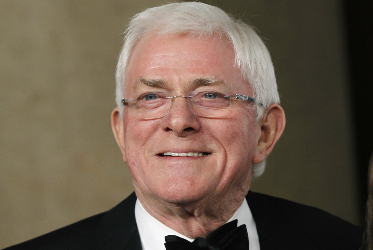Phil Donahue, Pioneering Talk Show Host, Dies at 88 - LAmag Phil Donahue, Pioneering Talk Show Host, Dies at 88 - LAmag